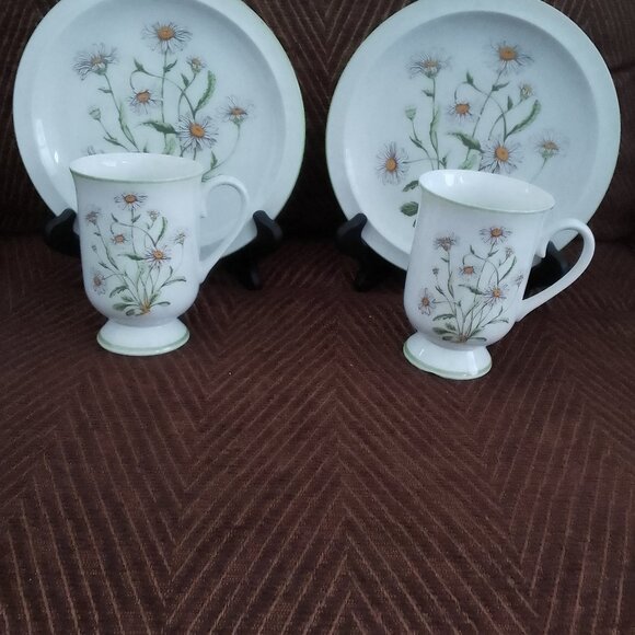 Royal Domino | Dining | Royal Domino Collection Wild Daisy | Poshmark